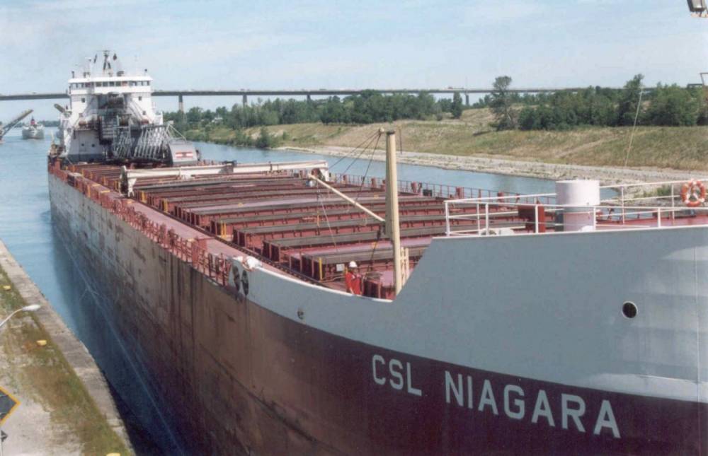 CSL NIAGARA enters lock 3 - Member's own albums - ArtFreaks.com